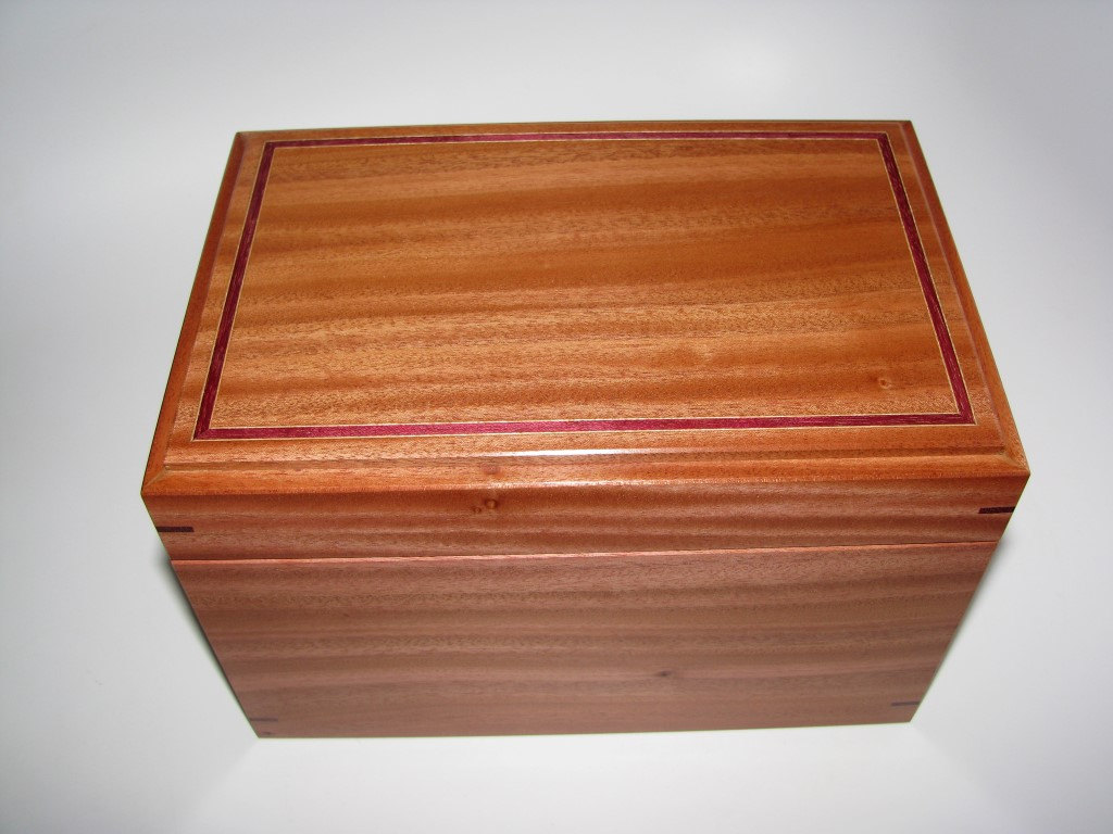 Inlaid Mahogany Keepsake Memory Box. Purpleheart And Holly Inlay. 9.5 ...